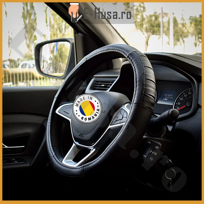 Husa Volan Negru din piele ecologica Silver Stripes 37-39cm - E-Husa.ro